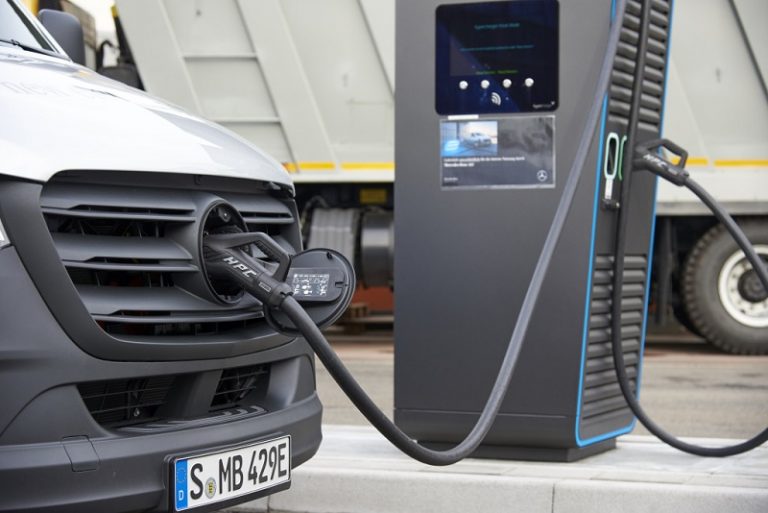 Daimler Opens New Charging Park For Electric Commercial Vehicles – EVH News